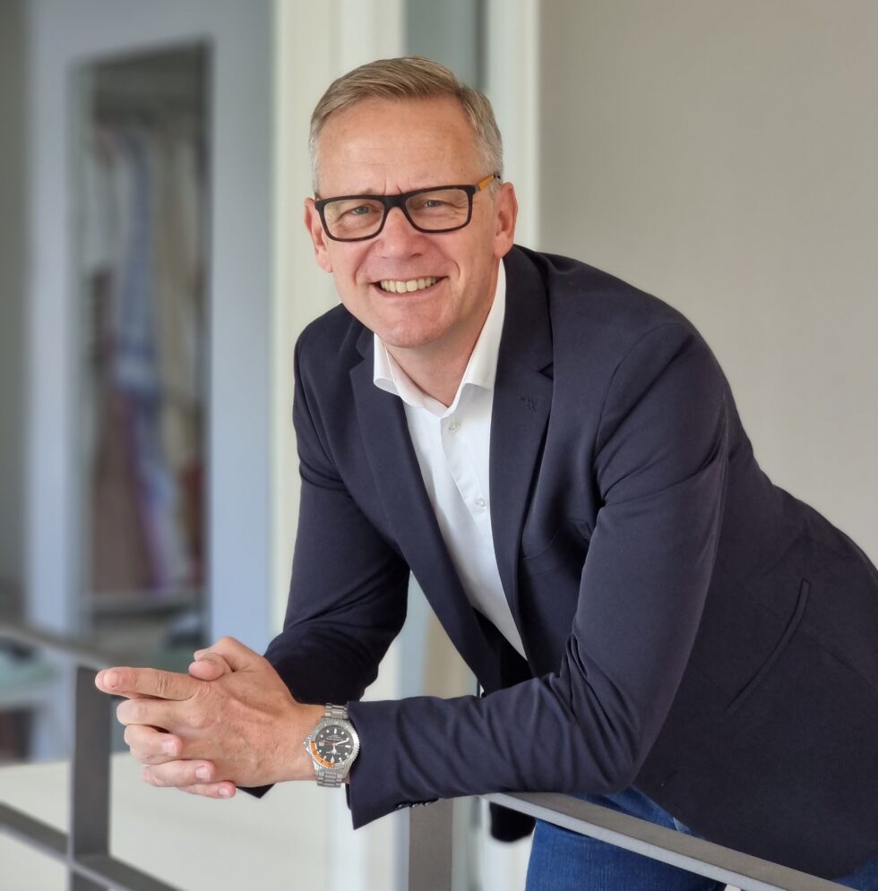 Sportsnørd giver noget tilbage til håndbolden - Silkeborg-Voel KFUM